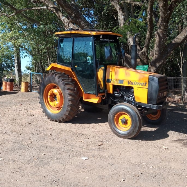 Cabine Trator Valmet 880 / 885 - Agroleite - Cabines Agrícolas e Vidros ...